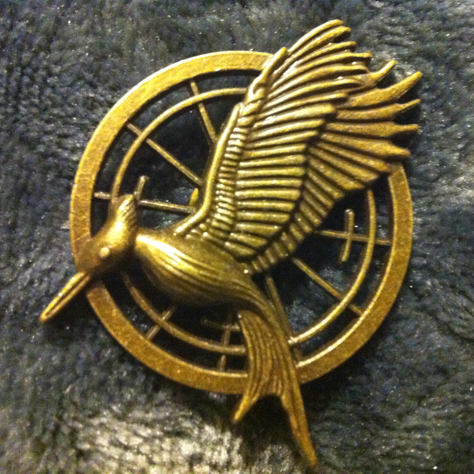 Mockingjay Pins - Merchandise Review