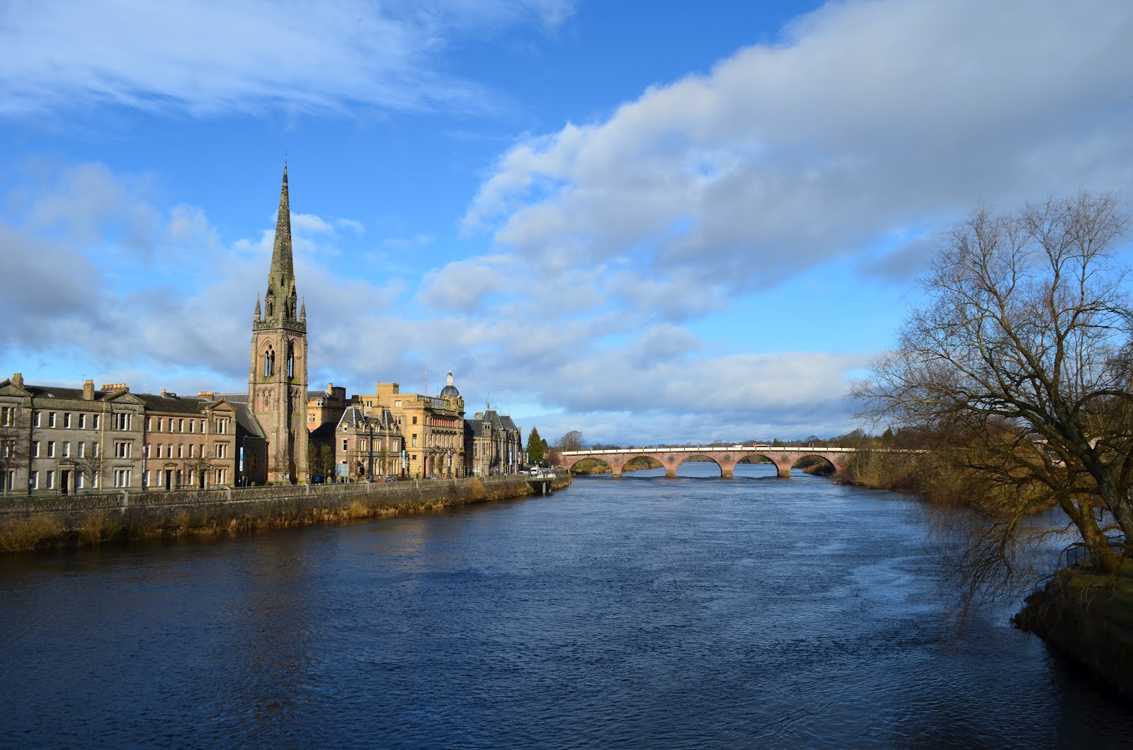 Tour Scotland: Tour Scotland February Photographs Video River Tay Perth ...