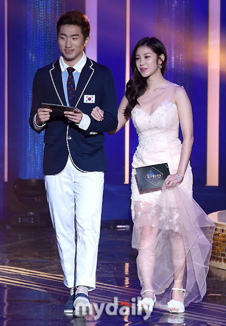 Kpop - Hyosung is Glamorous and Sexy in White Dress | Kpop News And Lyrics