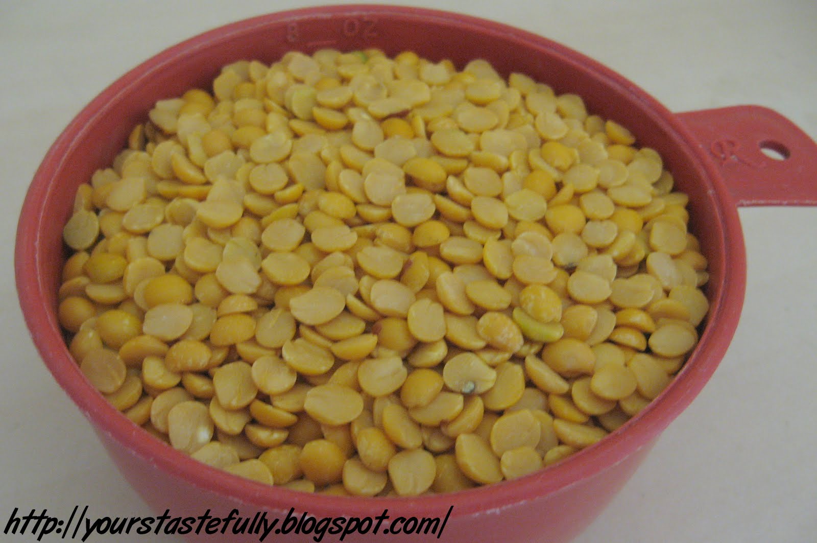 Yours Tastefully: Muringa Ila Parippu Kootan (Drumstick leaves curry ...