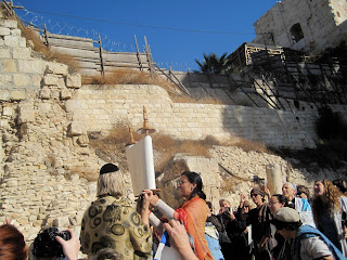 In the Palace of the King: A Jewish Liturgy Blog: Hagbah: Uplifting the ...