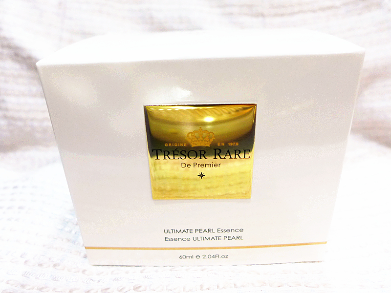 開綻稀世臻寶的珍鑽光芒 Tresor Rare煥白亮肌珍珠凝露 - C'est l'amour