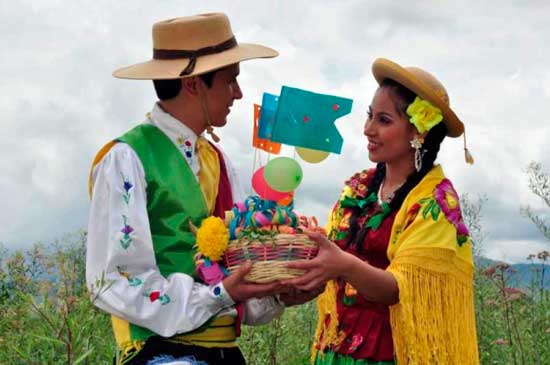 El Jueves de Compadres, una tradición que abre Carnaval en Tarija ...