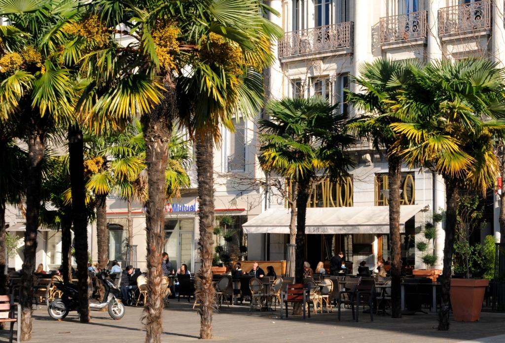 VALENCE, CITYTRIPPEN OP HET BALKON VAN DE RHÔNE - DICHTBIJ & VER WEG
