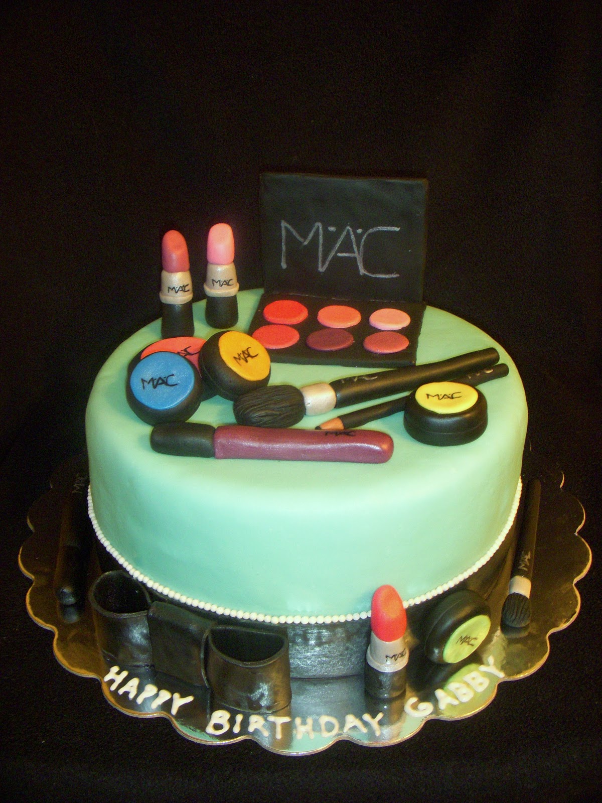 The Sweetest Thing: Mac Makeup Cake