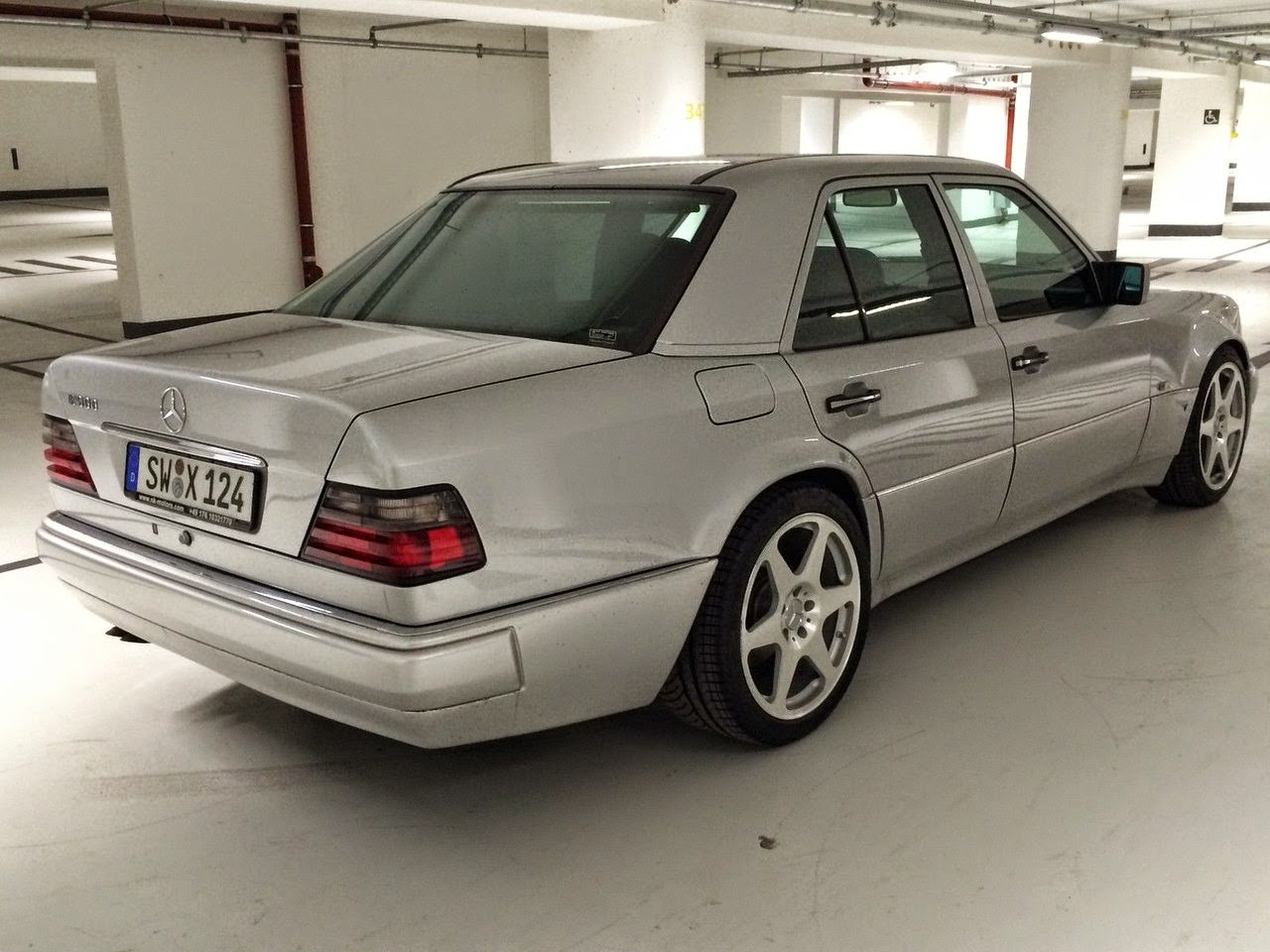 BMW E34 M5 vs Mercedes W124 E500 - Sekiz Silindir