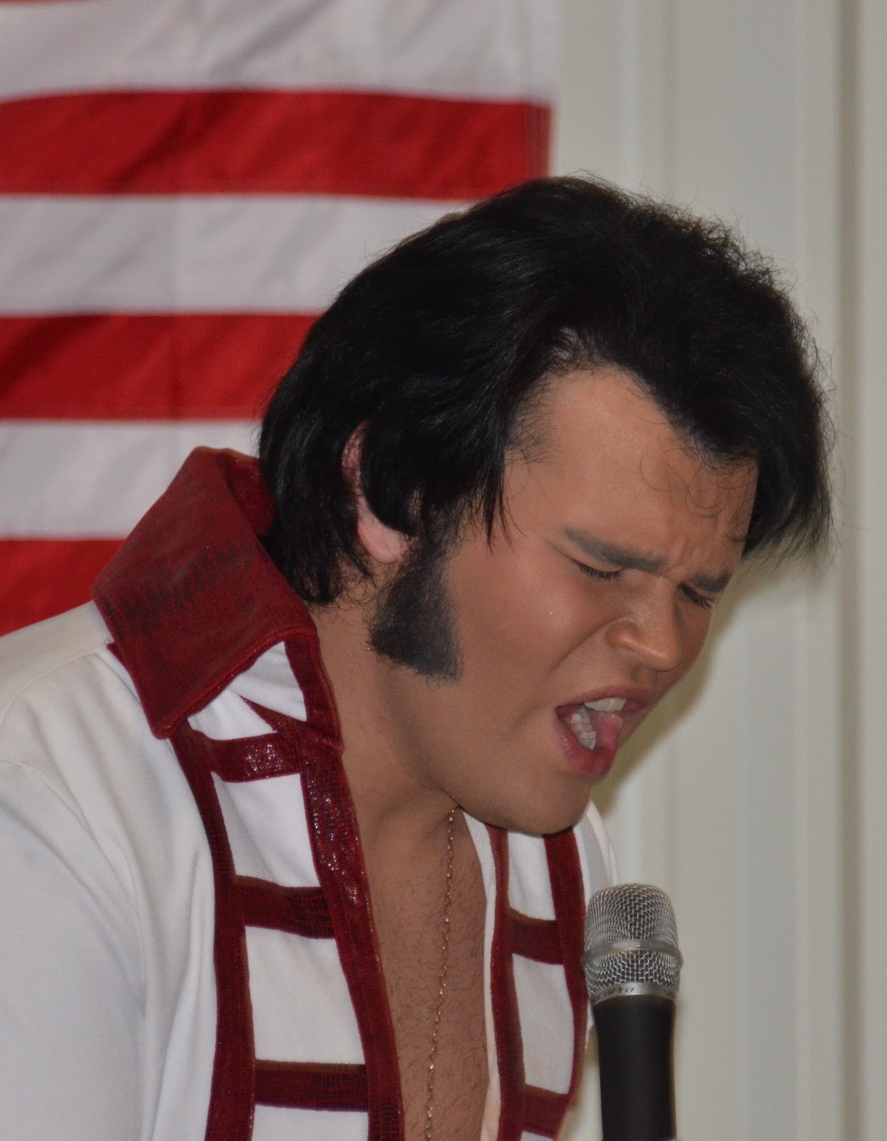 Golden years done right: Elvis show, Michael Cullipher