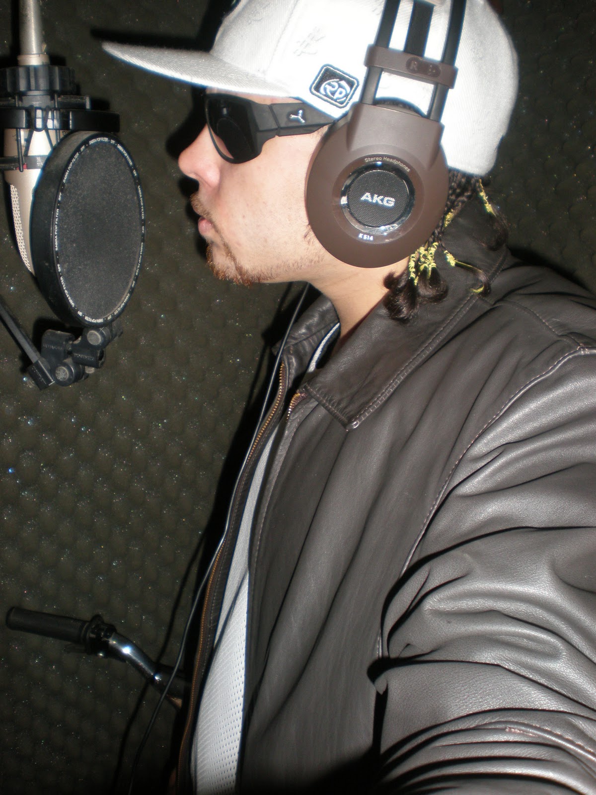 Rapper Branco Favela 2011 (White Slum): RAPPER BRANCO FAVELA INICIA O ...