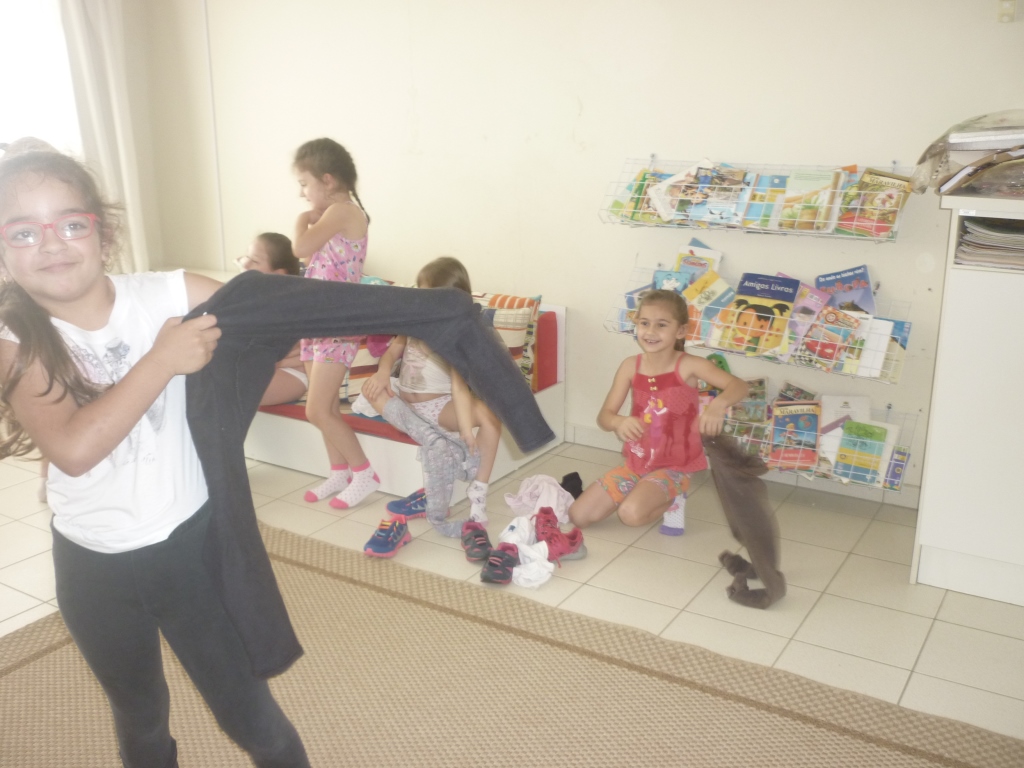 CEI IVETE SPÉZIA SCHMITT: PROJETO EU E MINHAS ROUPAS