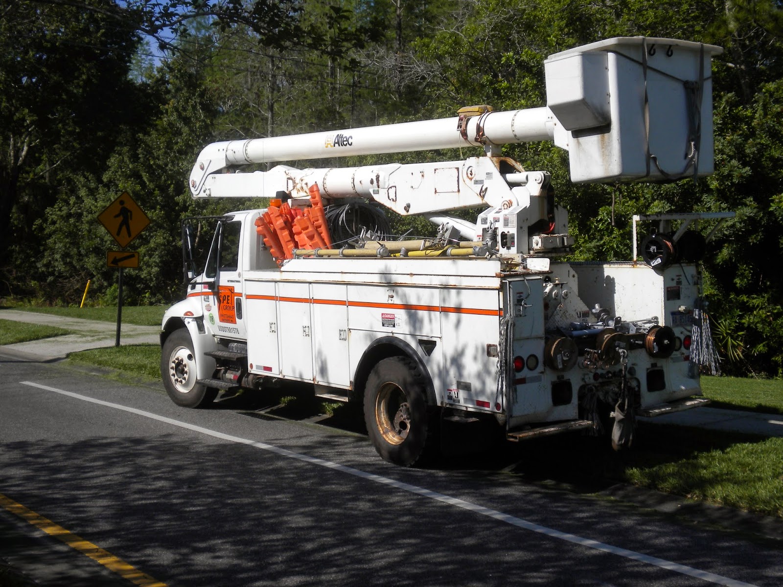 Work Truck Blogger: Power Line Work Trucks