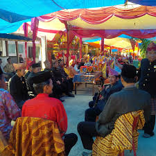 Butetah Prosesi Pemberian Adokh Kebangsawanan Dalam Adat Lampung Sebatin - Cindri Yanto