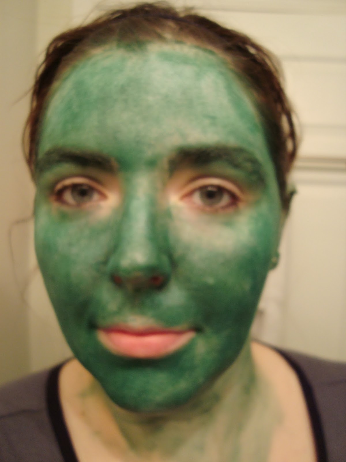Pretty Girl Science: How To Paint Yourself Green