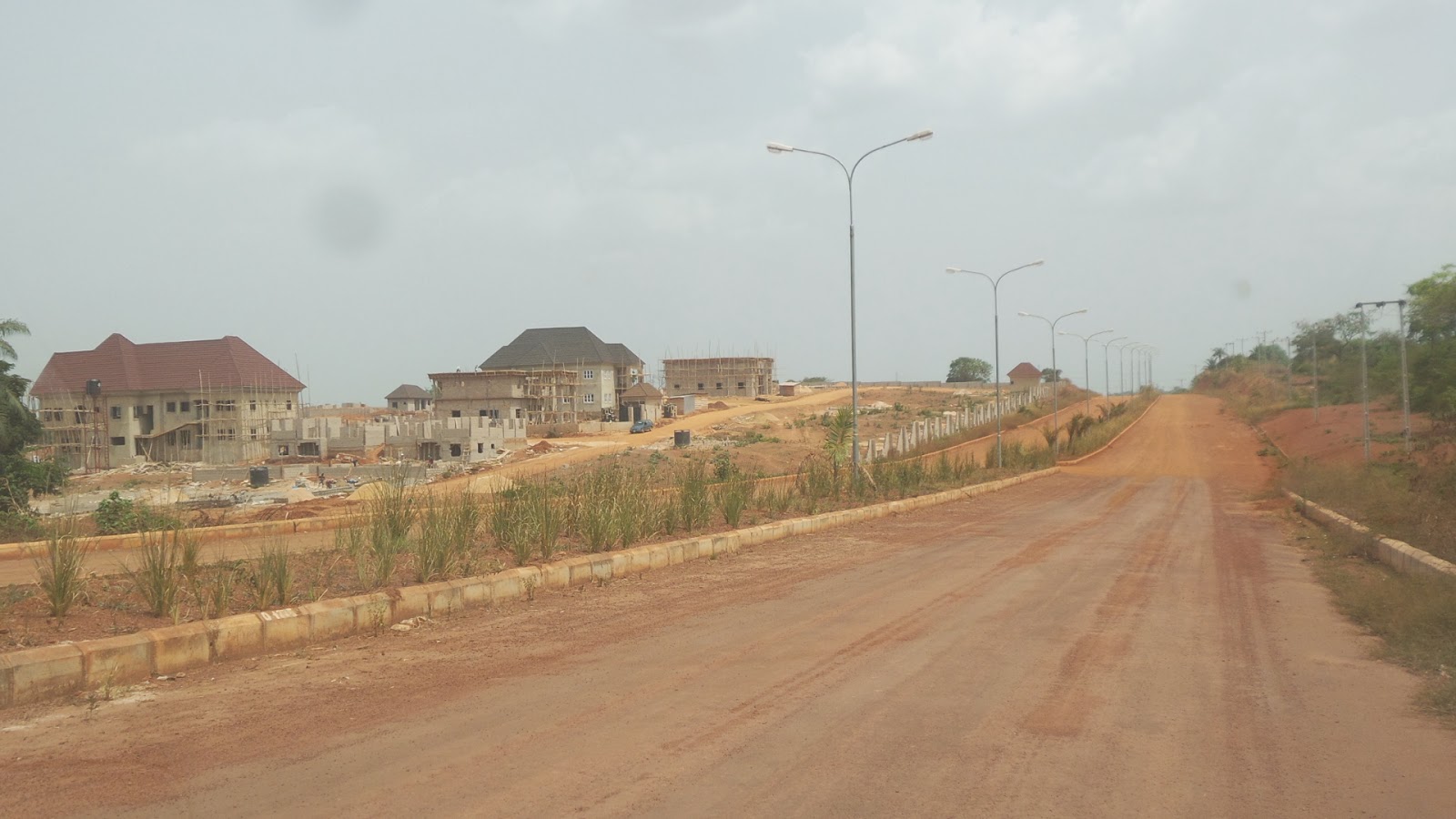amazing viewpoints: Pictures of new buildings at Centenary city, Enugu.