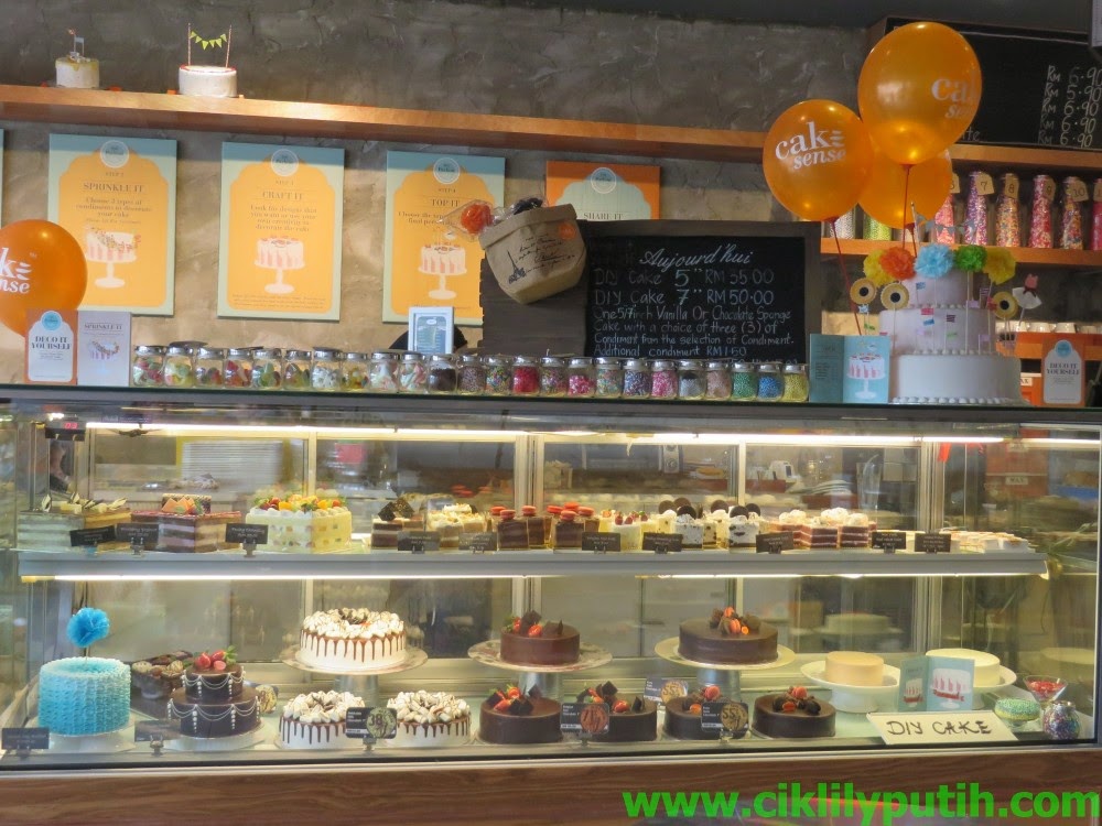 CikLilyPutih The Lifestyle Blogger: Mari D.I.Y Deco Kek Di Cake Sense, TTDI