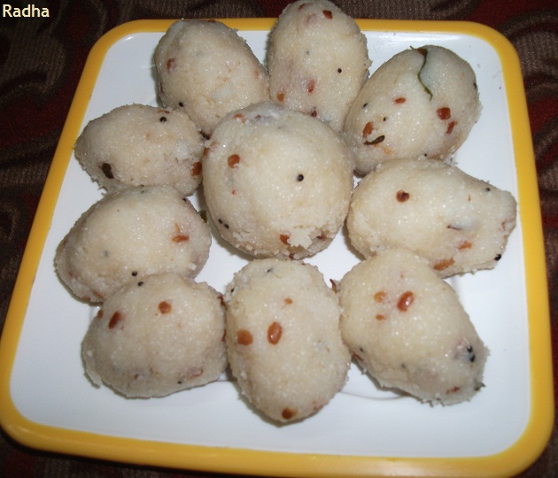 Edible Entertainment: Upma Kozhakattai | Indian Steamed Rice Balls