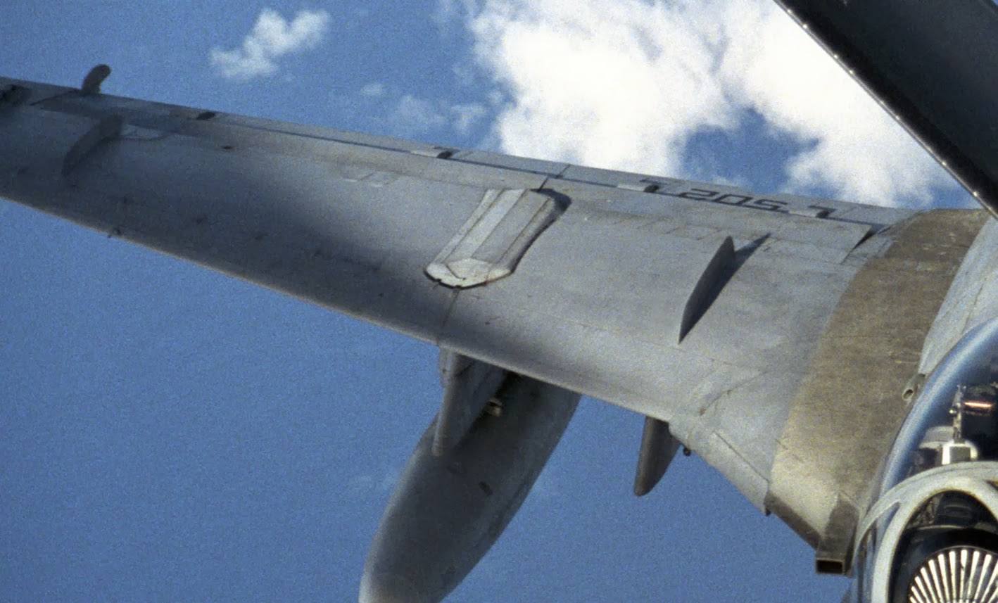 Tailhook Topics: Grumman A-6 Wing-Fold Differences