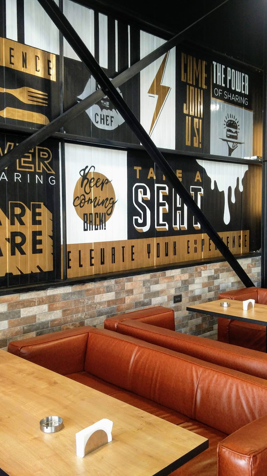 Raw Café Delivers a Fresh, Natural Culinary Experience