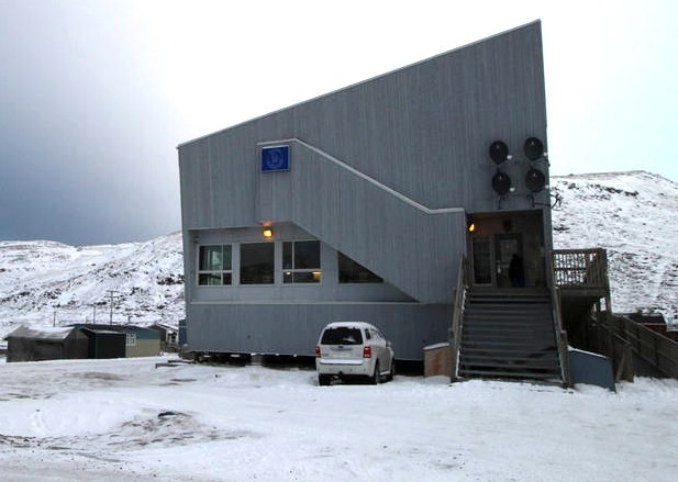 Ultima Thule: Salluit (Sugluk), a sub-arctic inuit village at ...