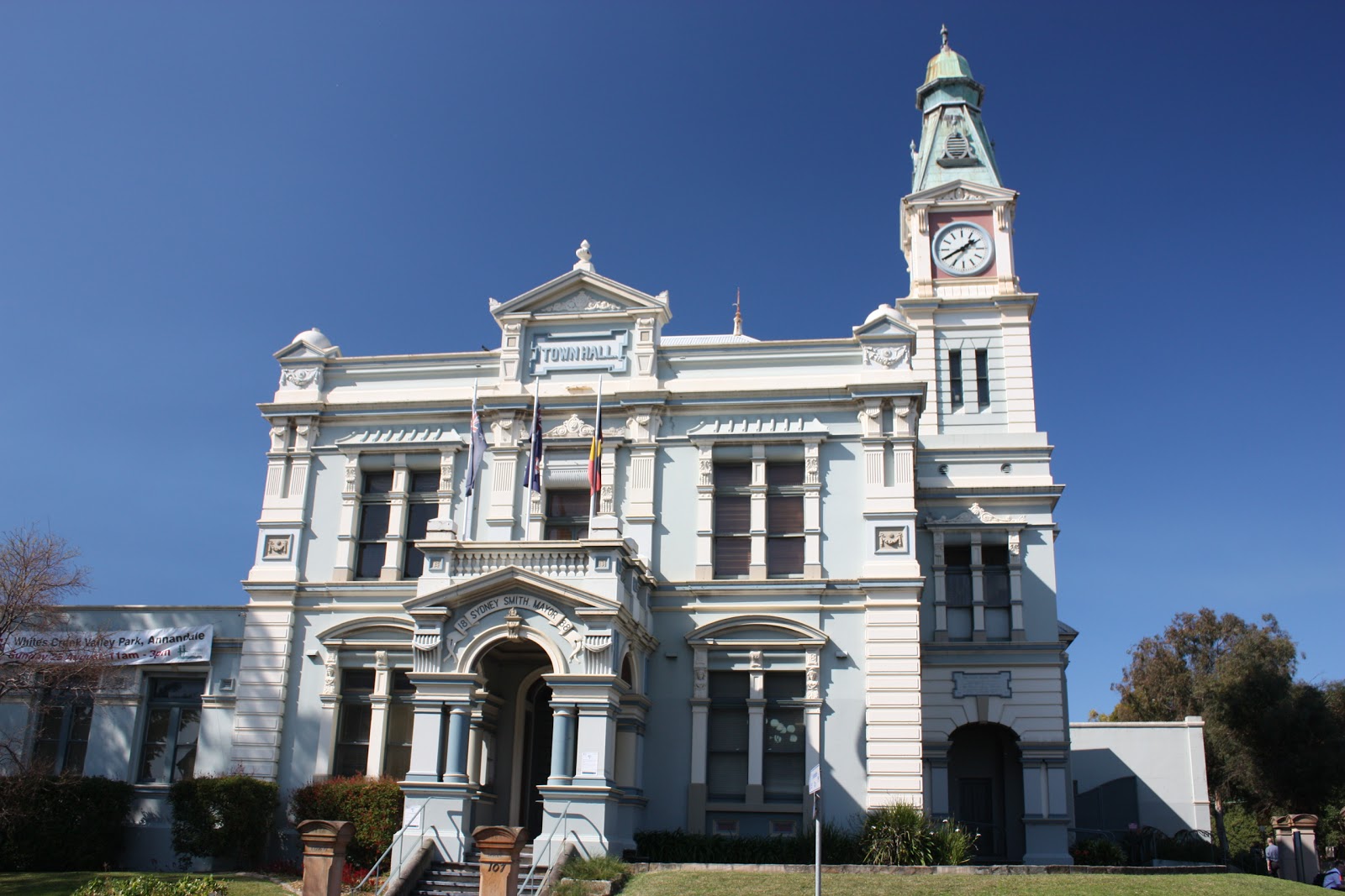 Sydney - City and Suburbs: Leichhardt, town hall