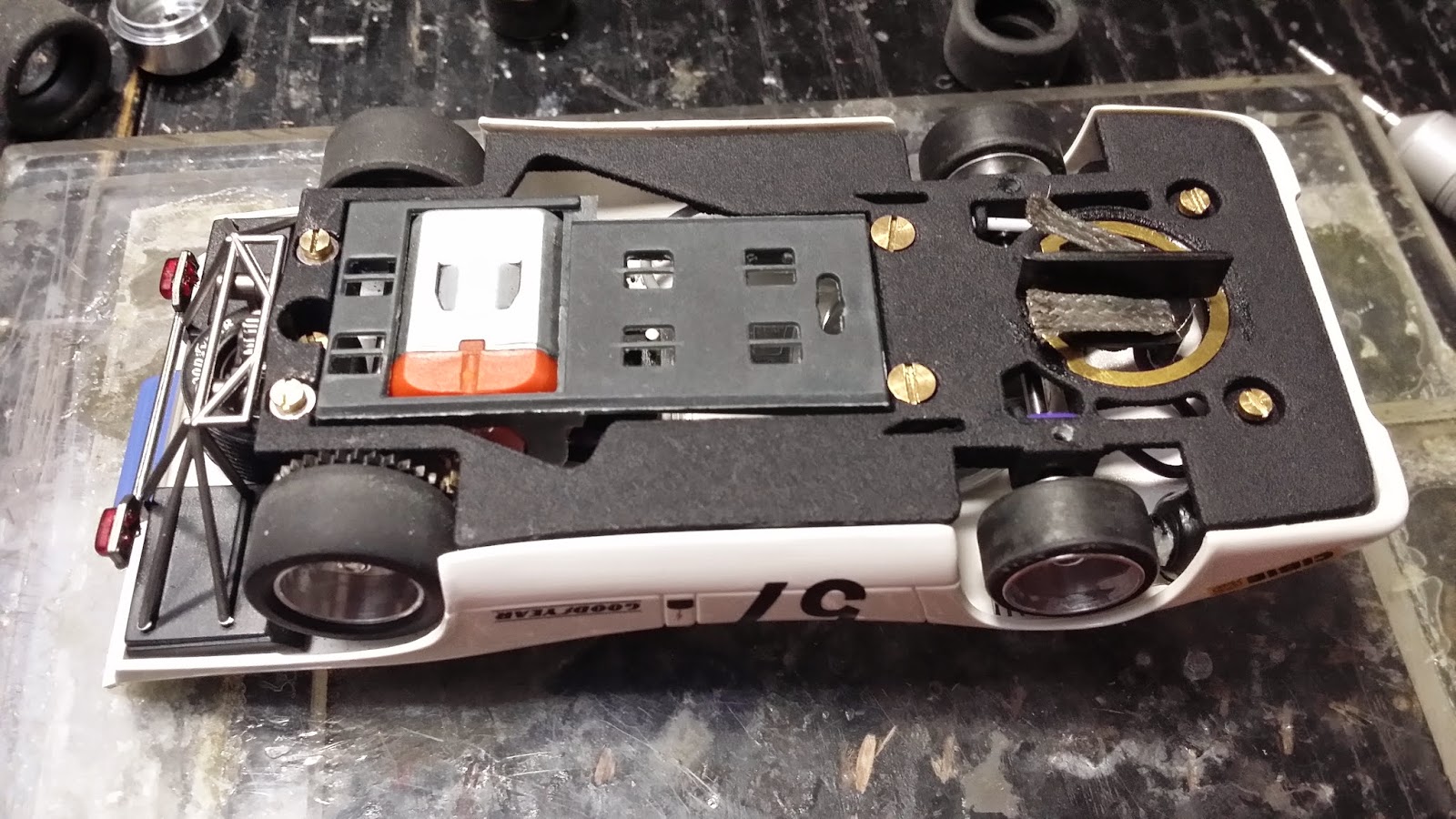 Le circuit des Sapins: Châssis Ghost trax