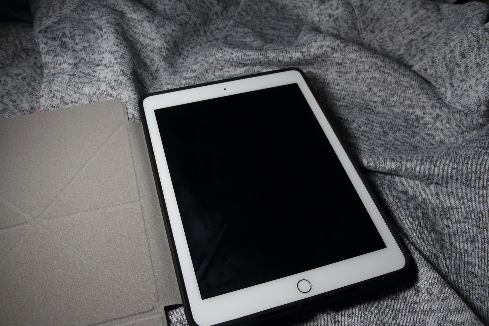 北辰的水族與旅遊紀錄: 從Moshi VersaCover到 MetaCover平板保護殼