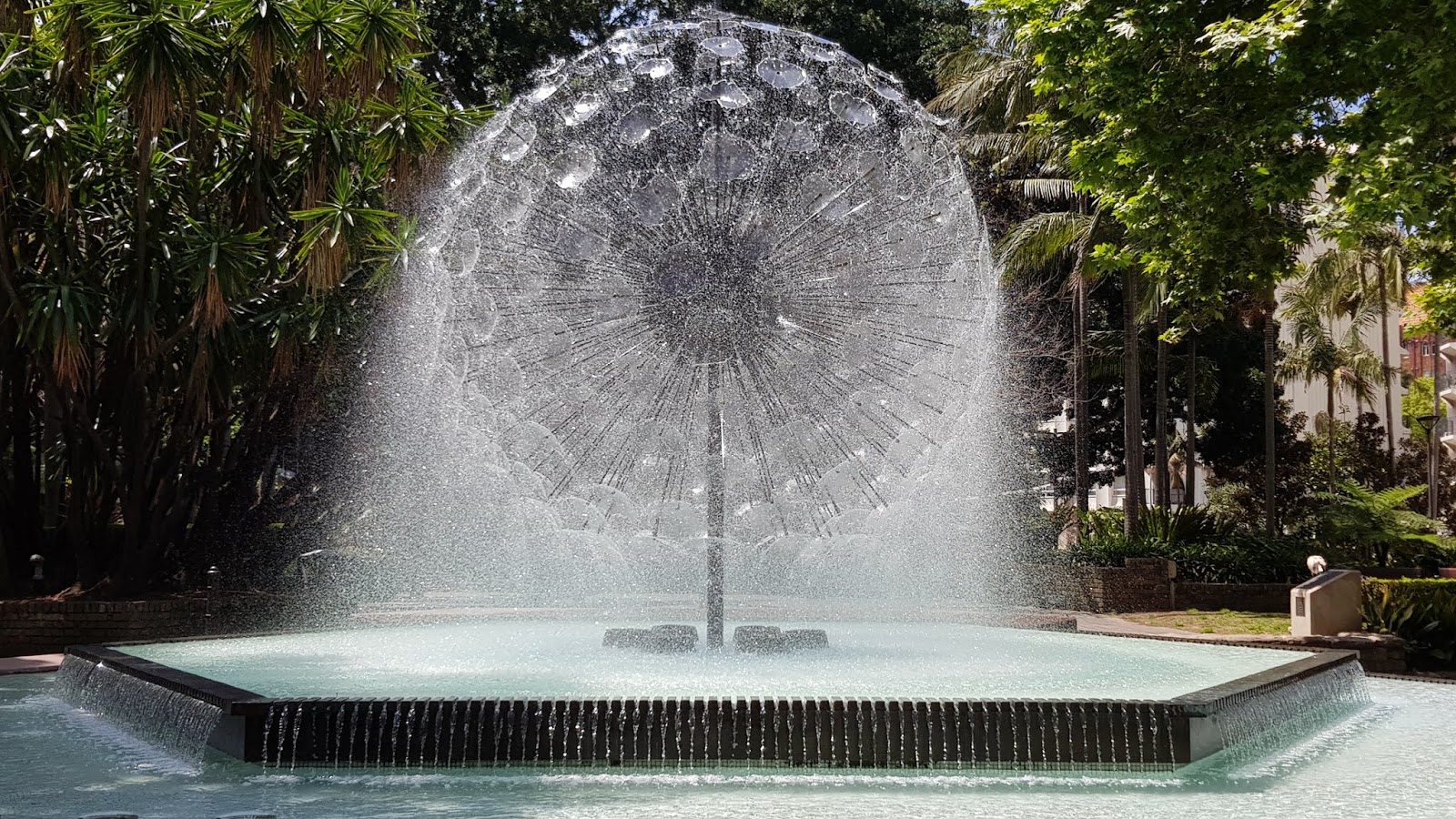 Sydney - City and Suburbs: Kings Cross, El Alamein Fountain