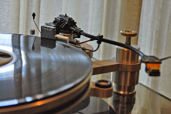 The Q UP Automatic Tonearm Lifter for Manual Turntables - SCOTT NANGLE ...