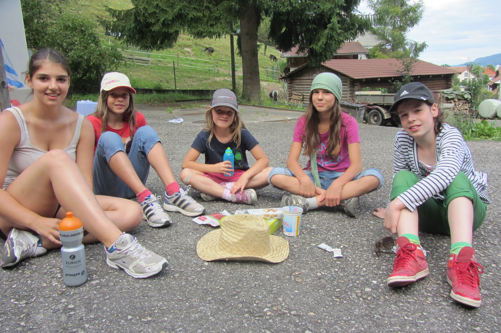 Blauring Zollikofen Lagerblog: Dorfspiele, Geländespiel und Badi