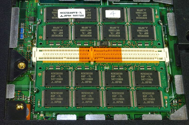 電算機孝行: ThinkPad A20m (2628-11J) を入手