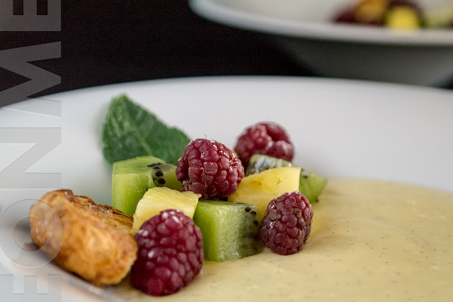 El que no mata, engreixa: Natillas a la vainilla con frutas ácidas