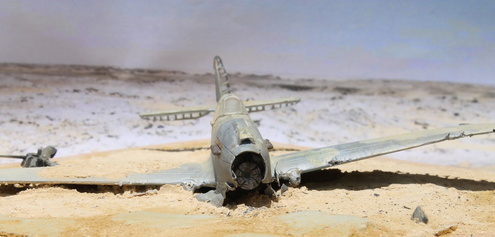 1/72 Scale Kits & Diorama: P-40 HS-B Desert Crash