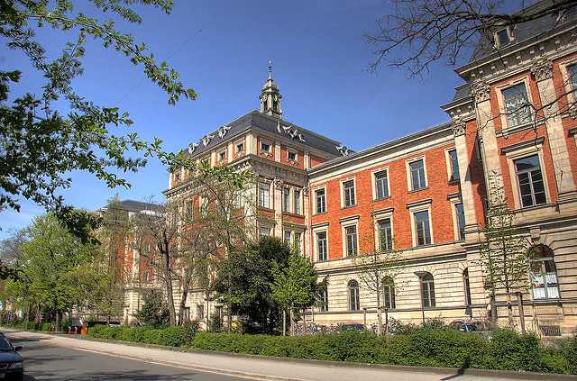 Erlangen-Nuremberg University | World Public University Information