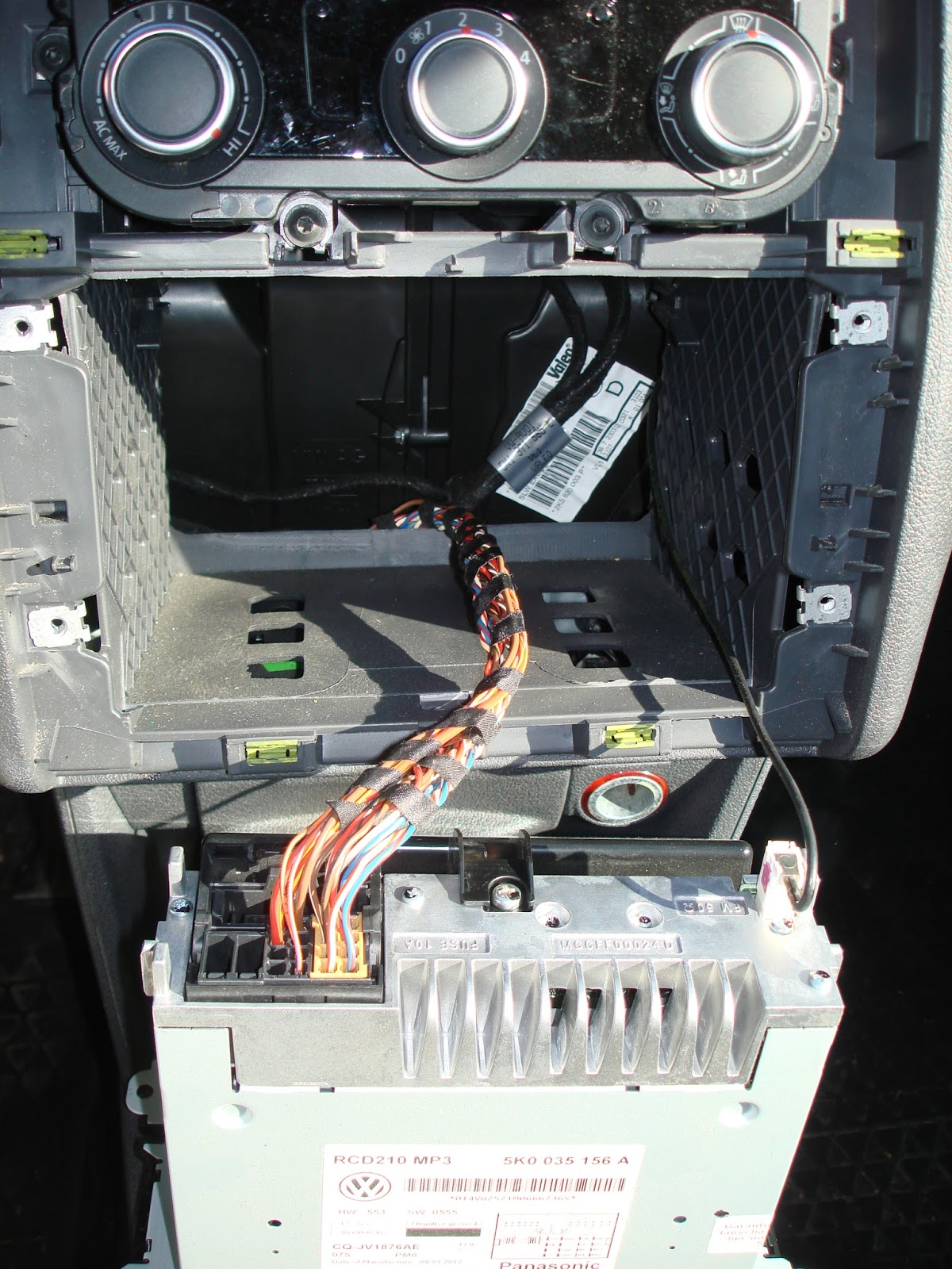 Phil's Extended Memory: Bluetooth und Line-In für unser RCD-210 Autoradio