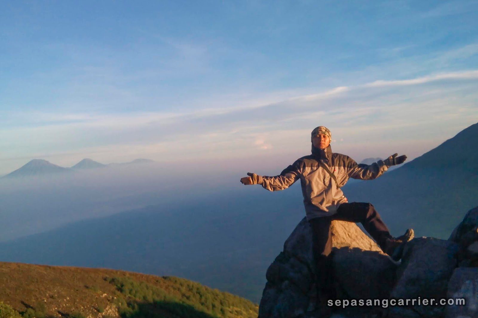Pendakian Gunung Merapi Via Selo - SEPASANGCARRIER