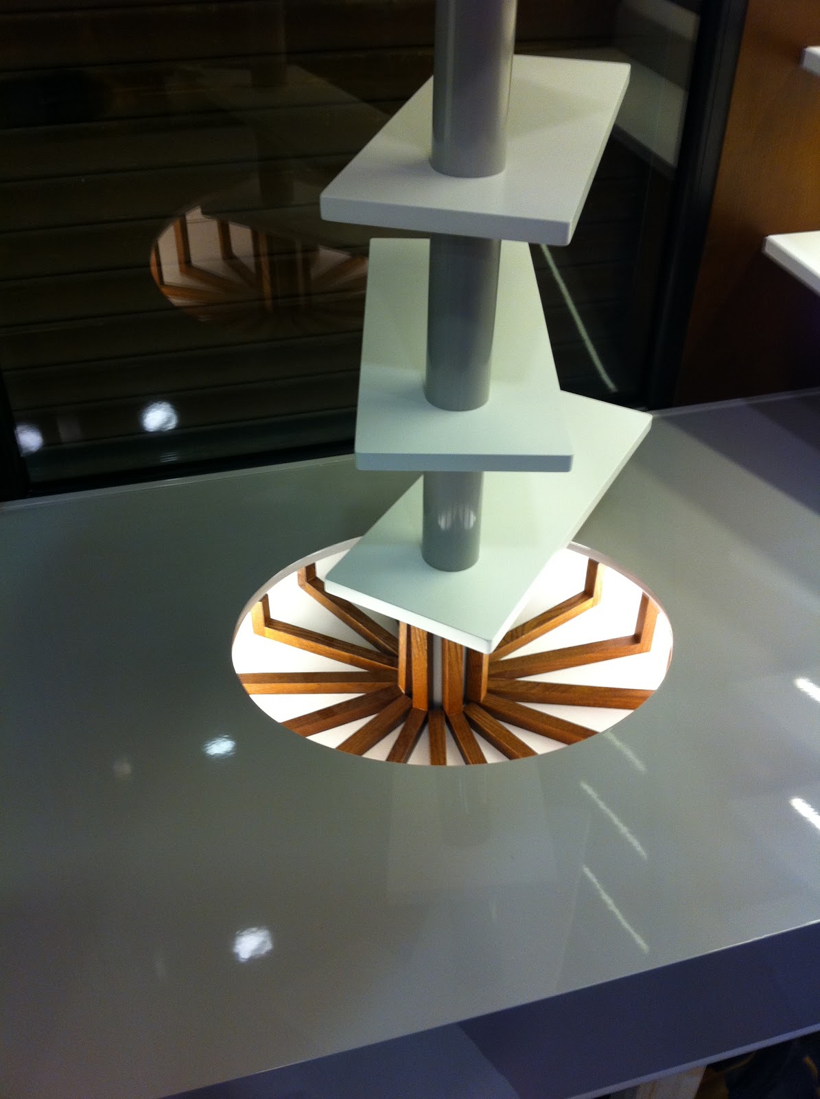 NAT Diseño de Espacios: Detalles de reforma de escaparate de estanco en ...