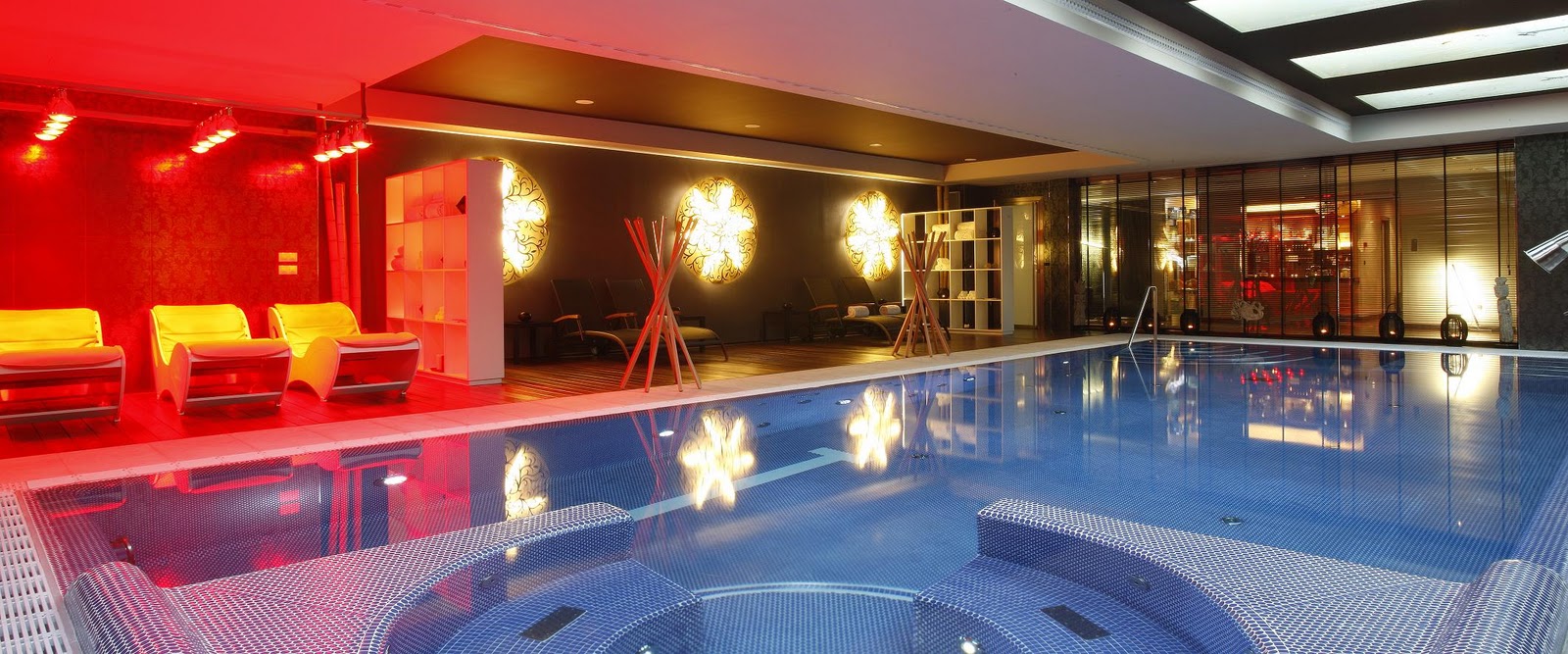 Hisbalit mosaico: Relax en un spa de lujo