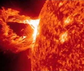 Solar Activity Illuminates Consciousness ~ Giant Solar Flare Erupts ...