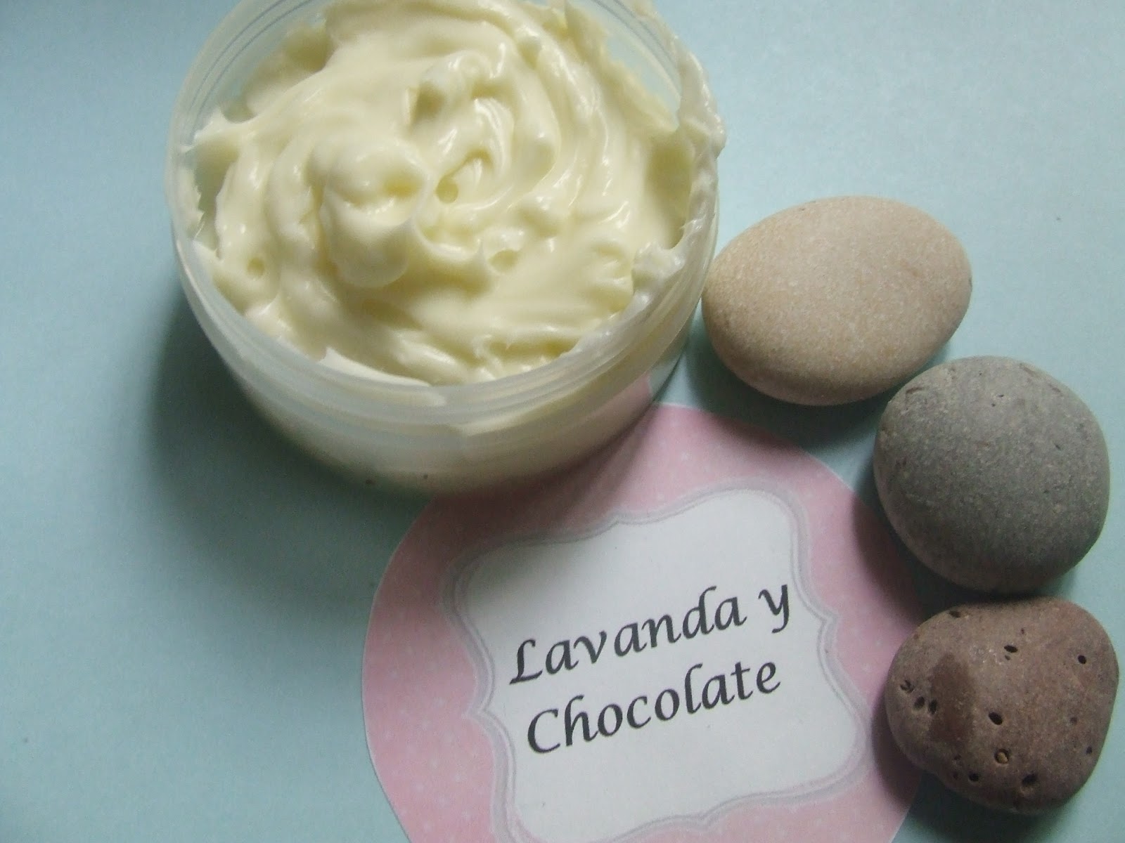 Lavanda y Chocolate: Cabello Mediterráneo con Albahaca y Oliva