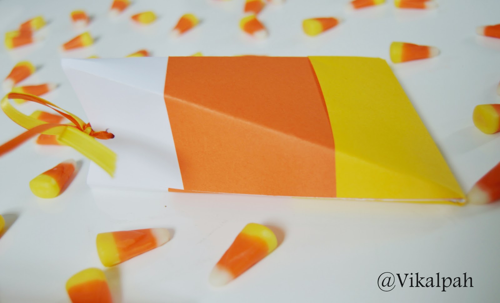 Vikalpah: Candy Corn gift packing idea