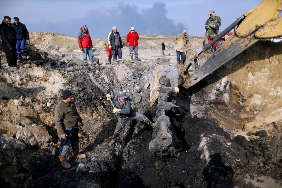 These Oil Wells in Iraq Have Been Burning For Months - World Politics