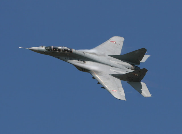 Guns & Weapons: Mikoyan MIG-29