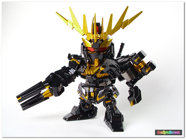 SD Gundam Banshee chrome painted build