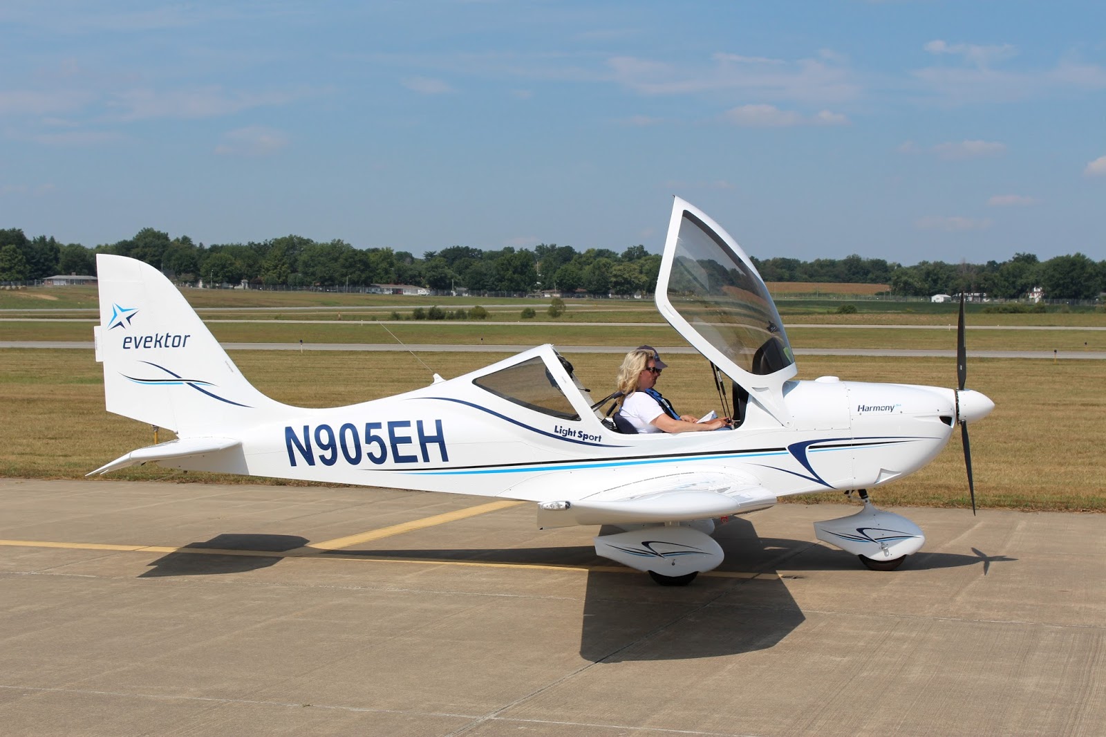 The Aero Experience: Plane & Pilot Midwest LSA Expo Brings Light Sport ...