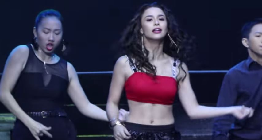 Yassi Pressman makes the Kia Theatre HOT with her "Despacito" dance performance with Arjo Atayde ...
