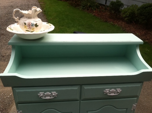 Funky.Junky.Furniture.Finds: Dry Sink Makeover!