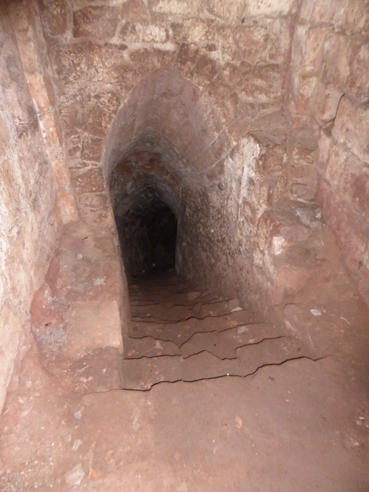 MTB Innerwick Stravaiger: The Goblin Ha' - Yester Castle.