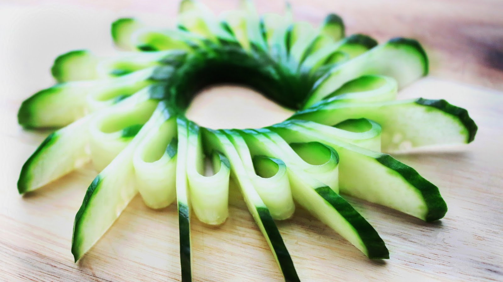 Josephine's Recipes: Cucumber Garnish & Cutting Skills | Vegetable and ...