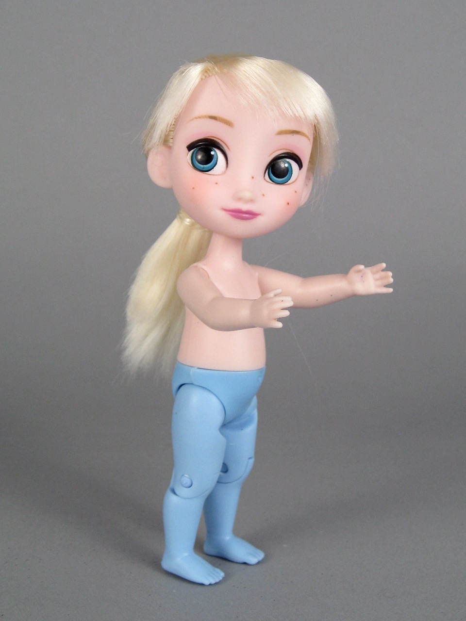 The Animators' Mini Elsa Playset from The Disney Store | The Toy Box ...