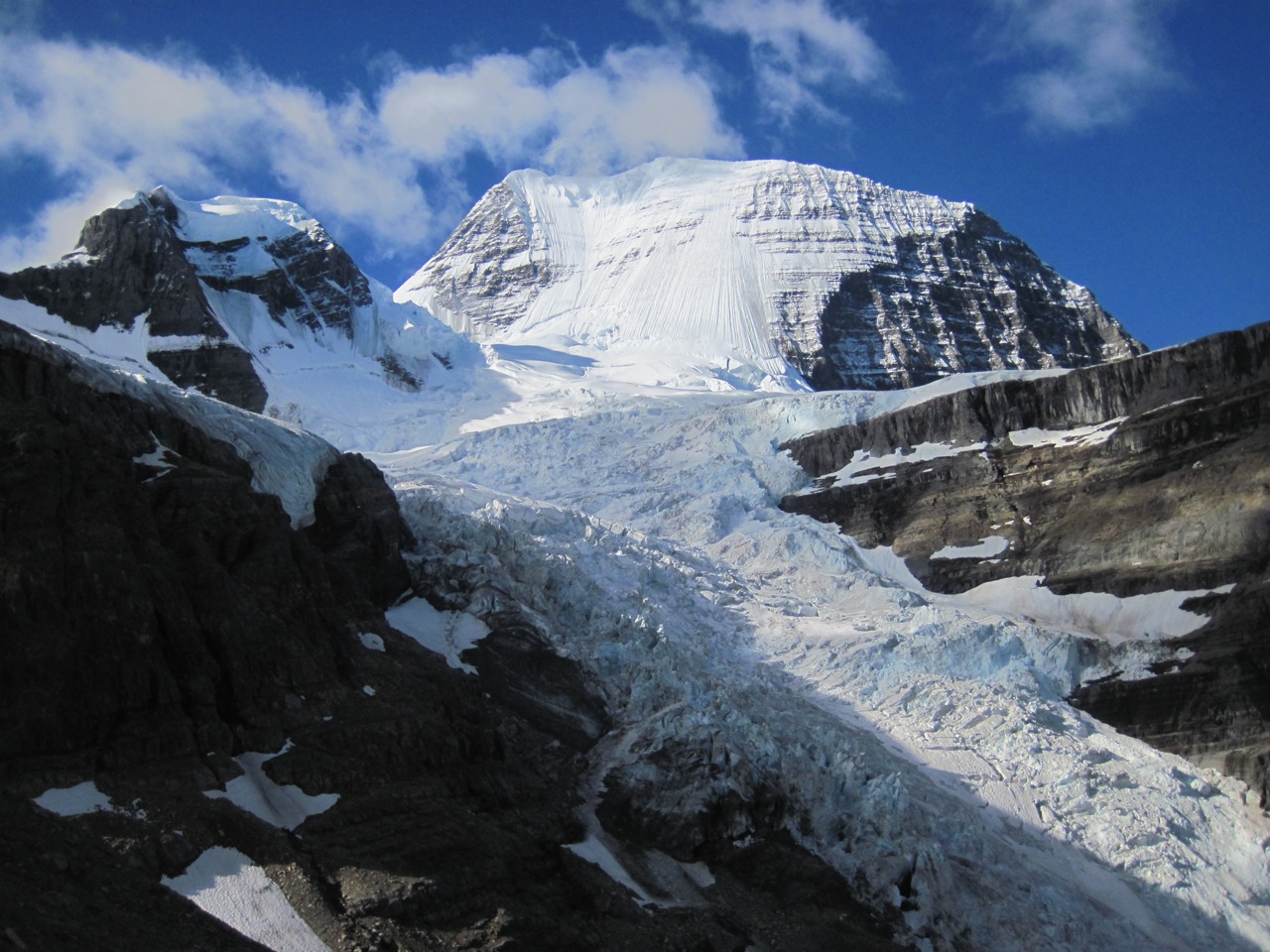 Canadian Rockies Alpine Guides: Mt. Robson attempt & Helmet summit.