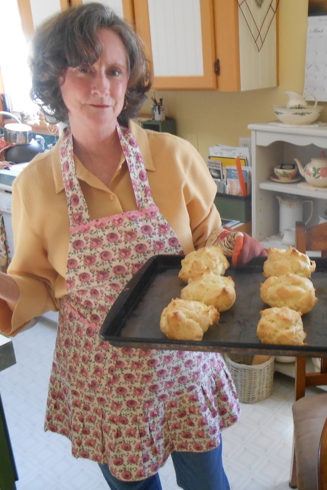 living from glory to glory: Puffs With Cream Made With LOVE...